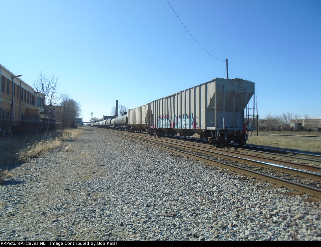 BN 7096 NS 2802 Heading West last Cars